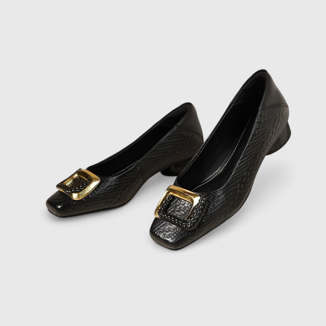 Women’s Elegant Low-Heeled Slip-On Pumps – British Elegance